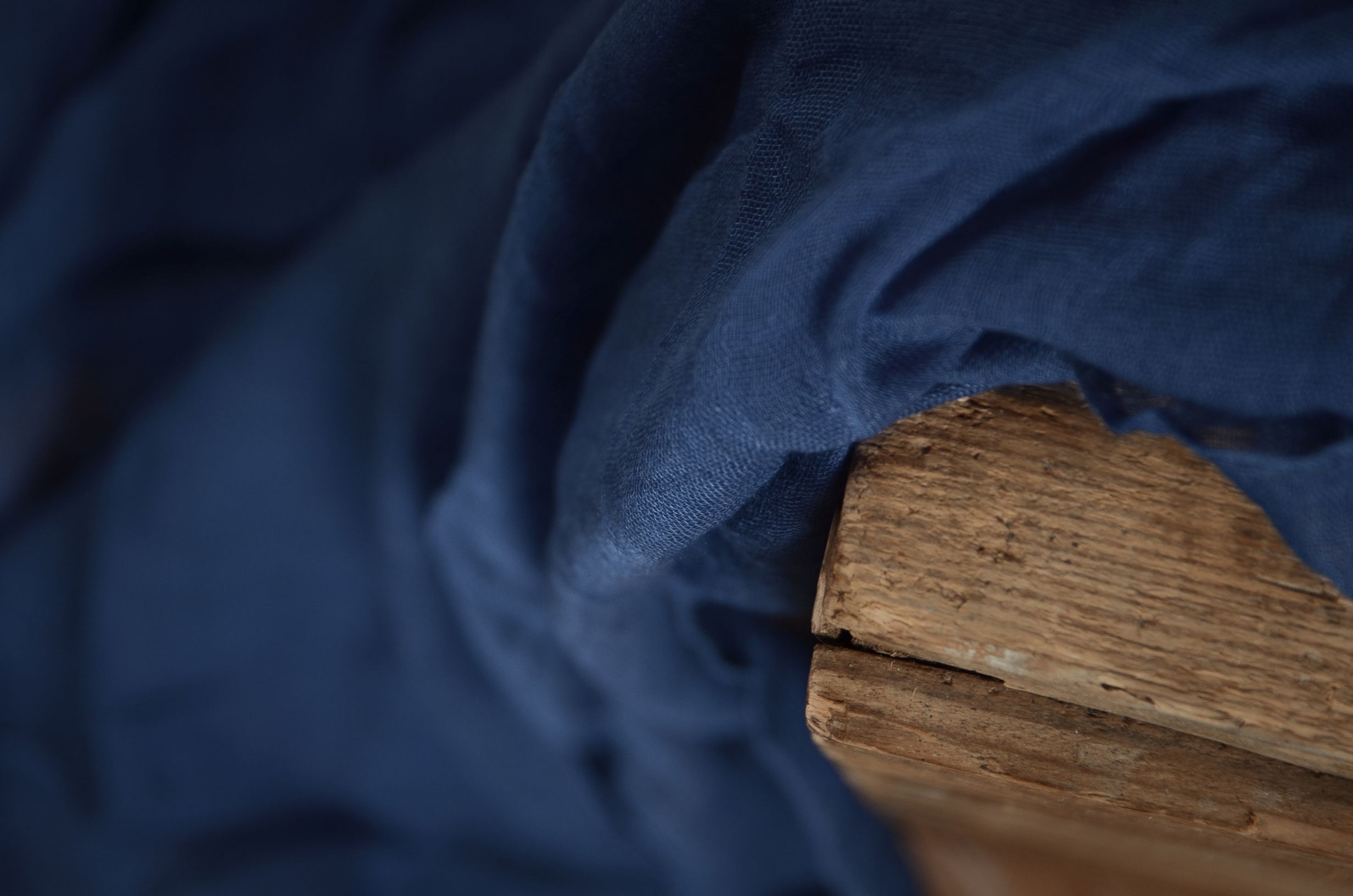 Dark blue muslin wrap