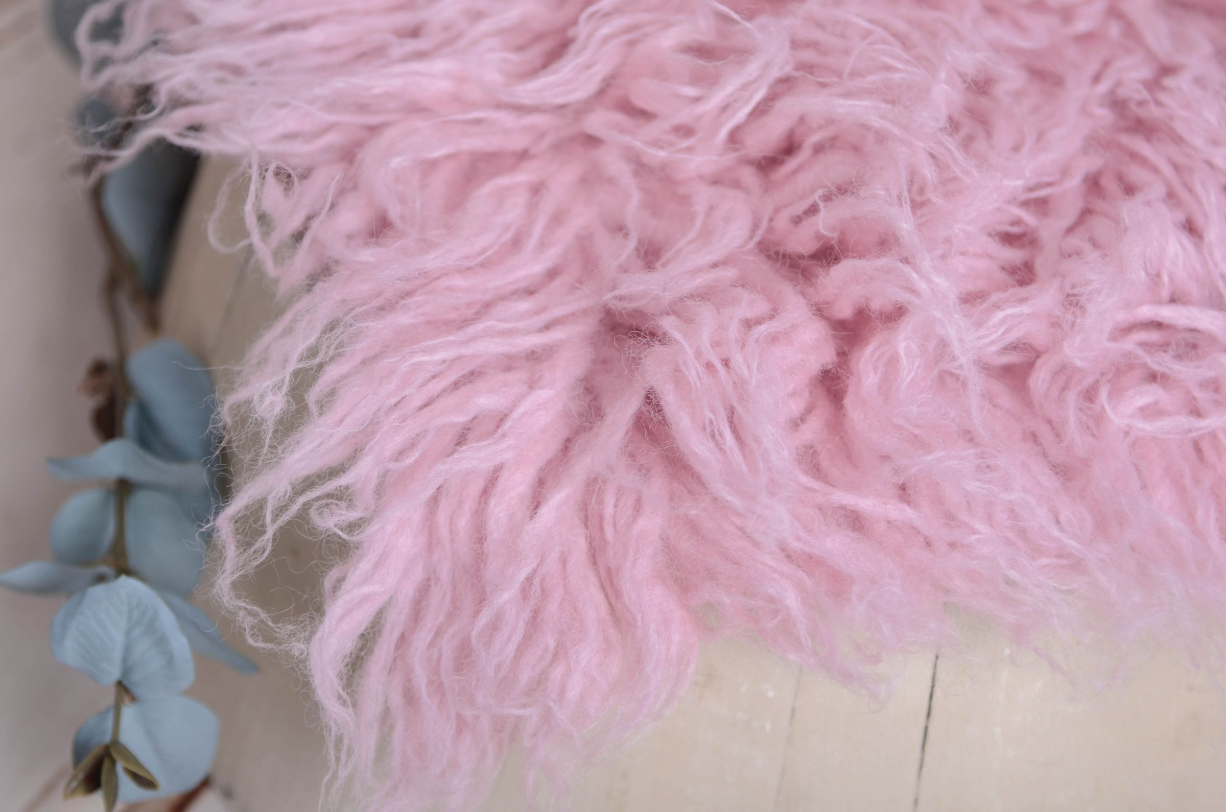 Pastel pink small flokati