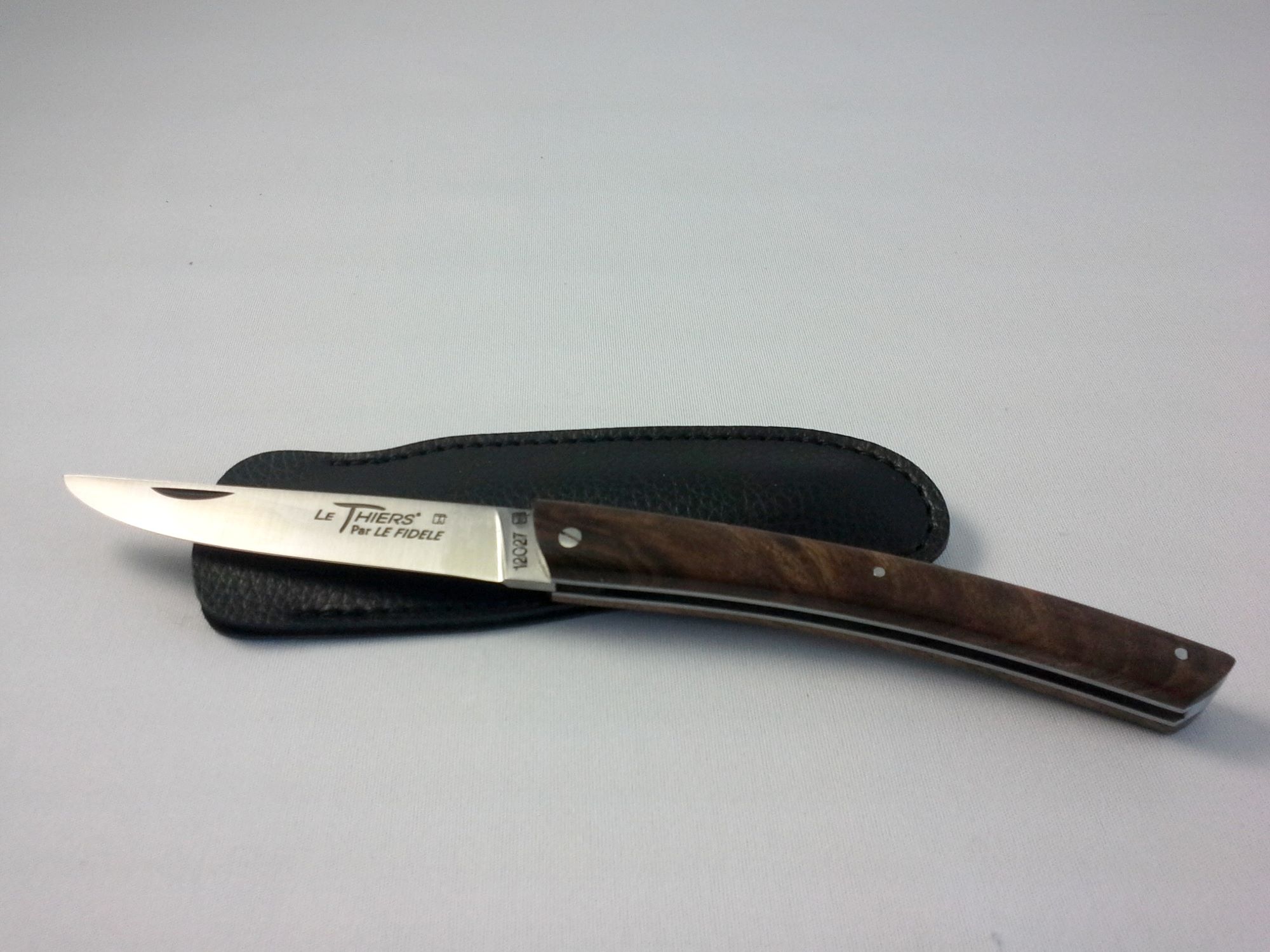 Couteau le Thiers plein manche noyer| Au Robinson