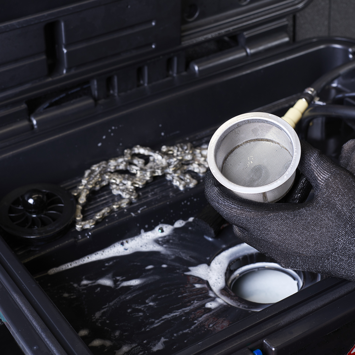 Compact parts washer