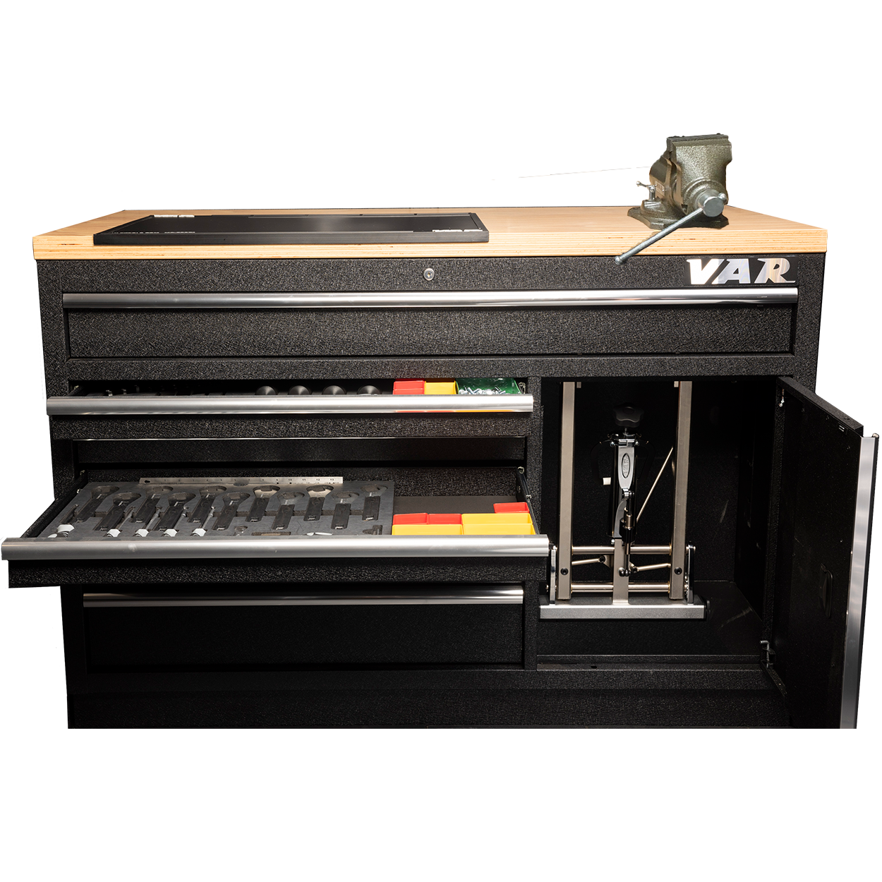 Large drawer cabinet equipped with professional workshop tool kit