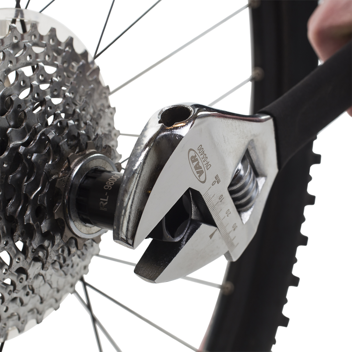 Démonte cassette avec pilote Shimano Hyperglide...sur carte