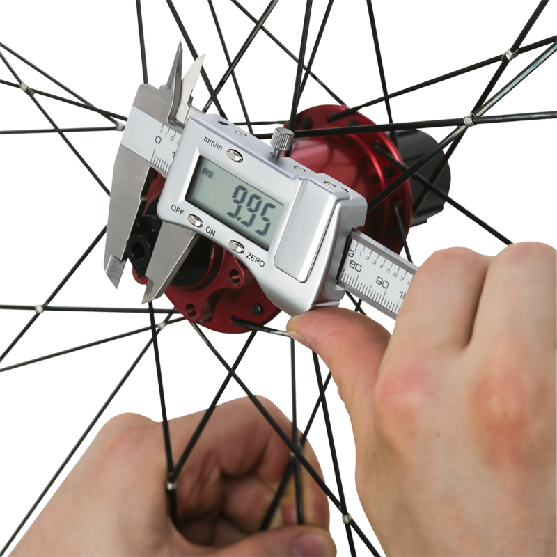 Electronic digital caliper with metal cover - capacity up to 150mm