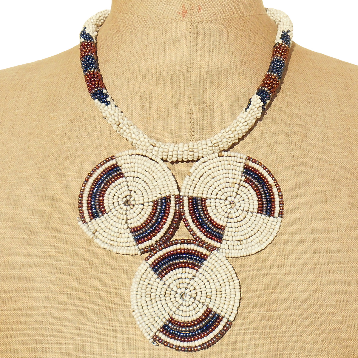 Colliers en perles - En vente dans la boutique MataJava